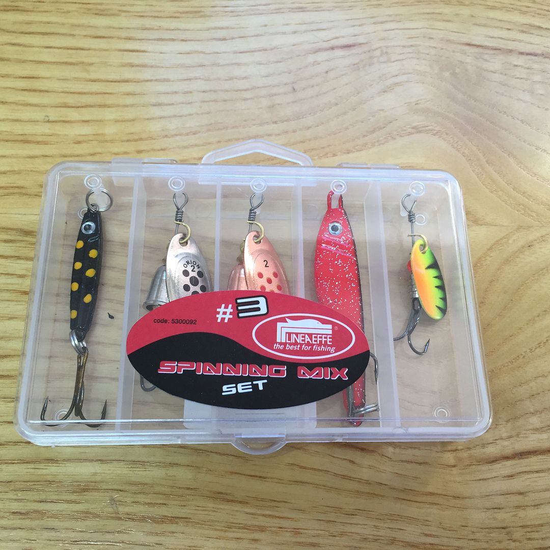 5 Spinners Lures in pocket Tackle box Ideal Perch Salmon Pike trout ...